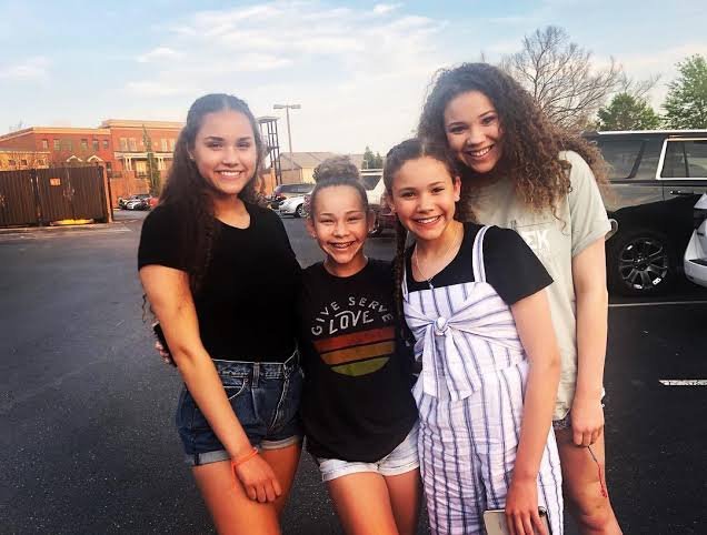 Haschak Sisters Ages, Wikipedia, Names, Father, Mother, Net Worth ...