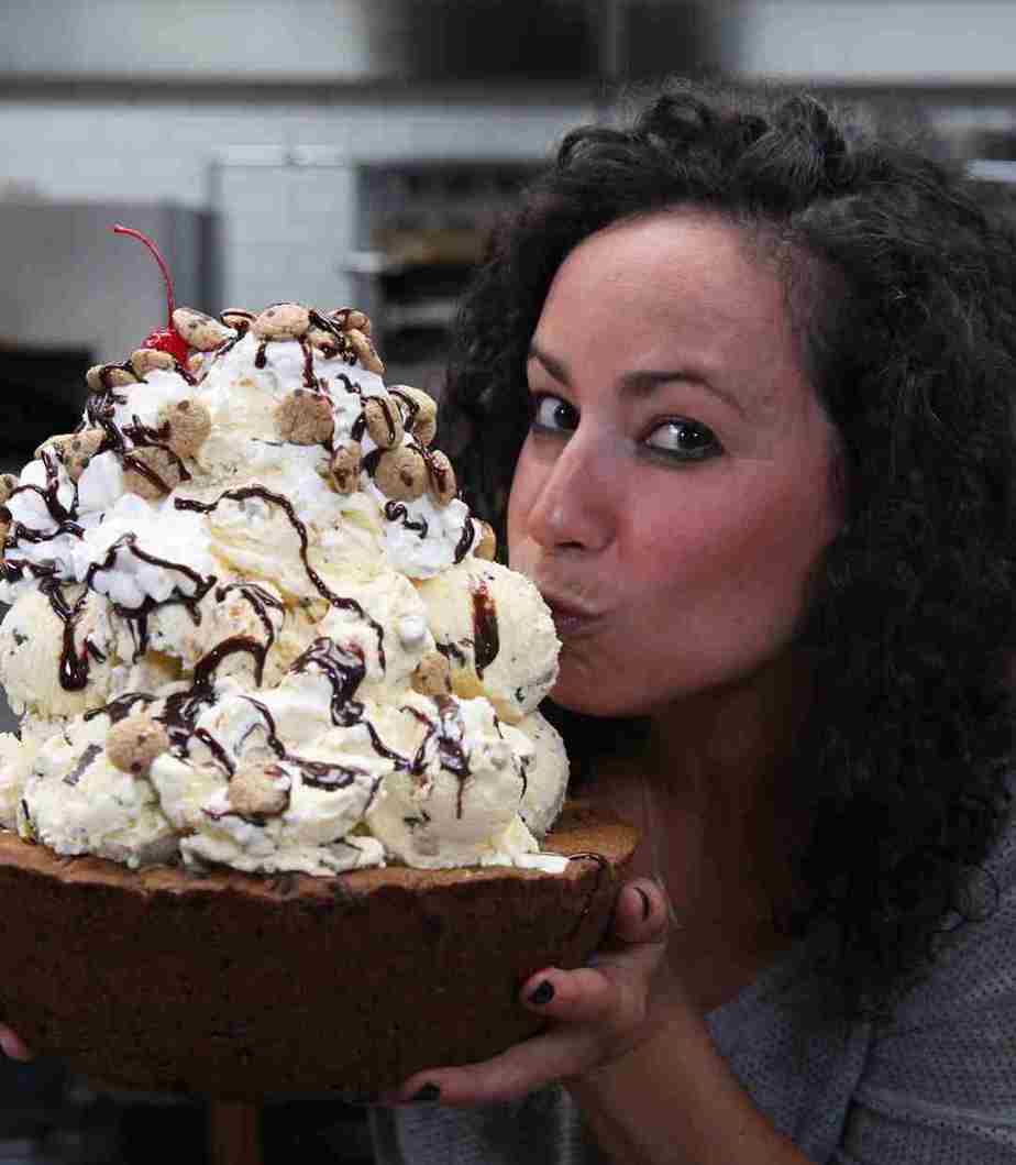 Farideh Sadeghin Age, Husband, Wikipedia, Married, Birthday, Parents